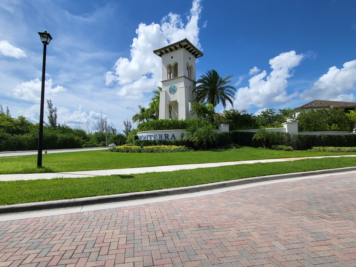 Bonterra Community Assoc Inc > Home