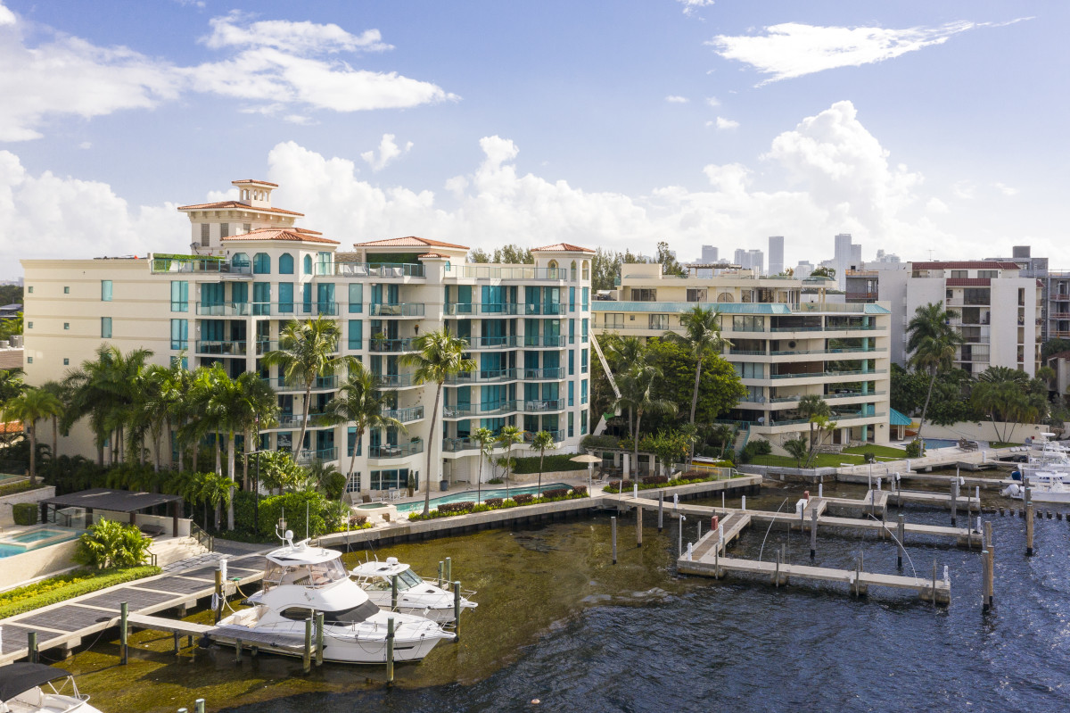 Beacon Harbour Condominium Association, Inc > Beacon Harbour > About us