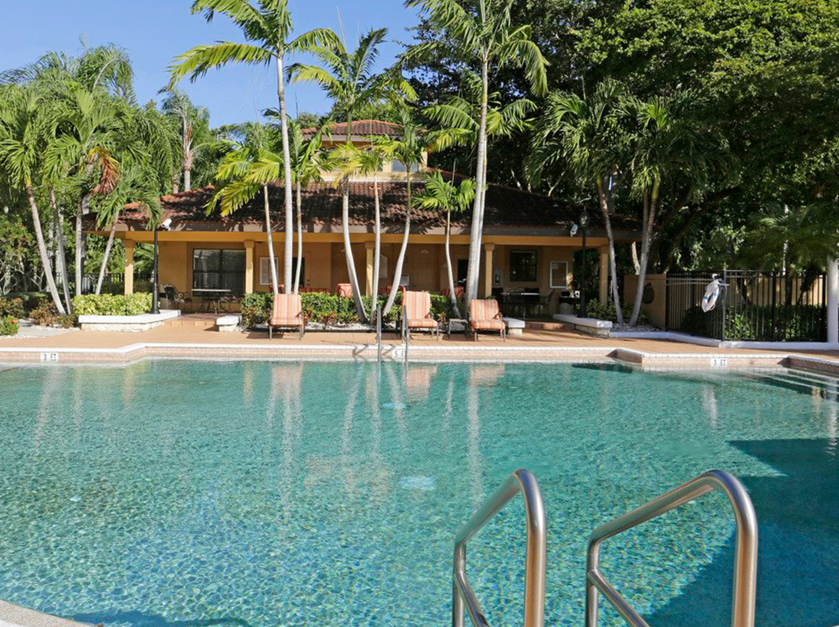 The Oasis at Naples > Home
