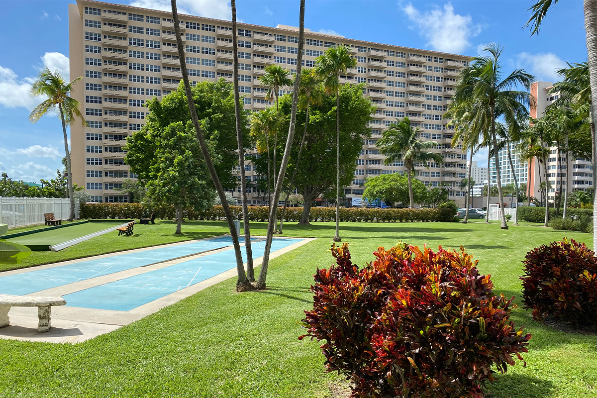 Coral Ridge Towers East > Coral Ridge > About us