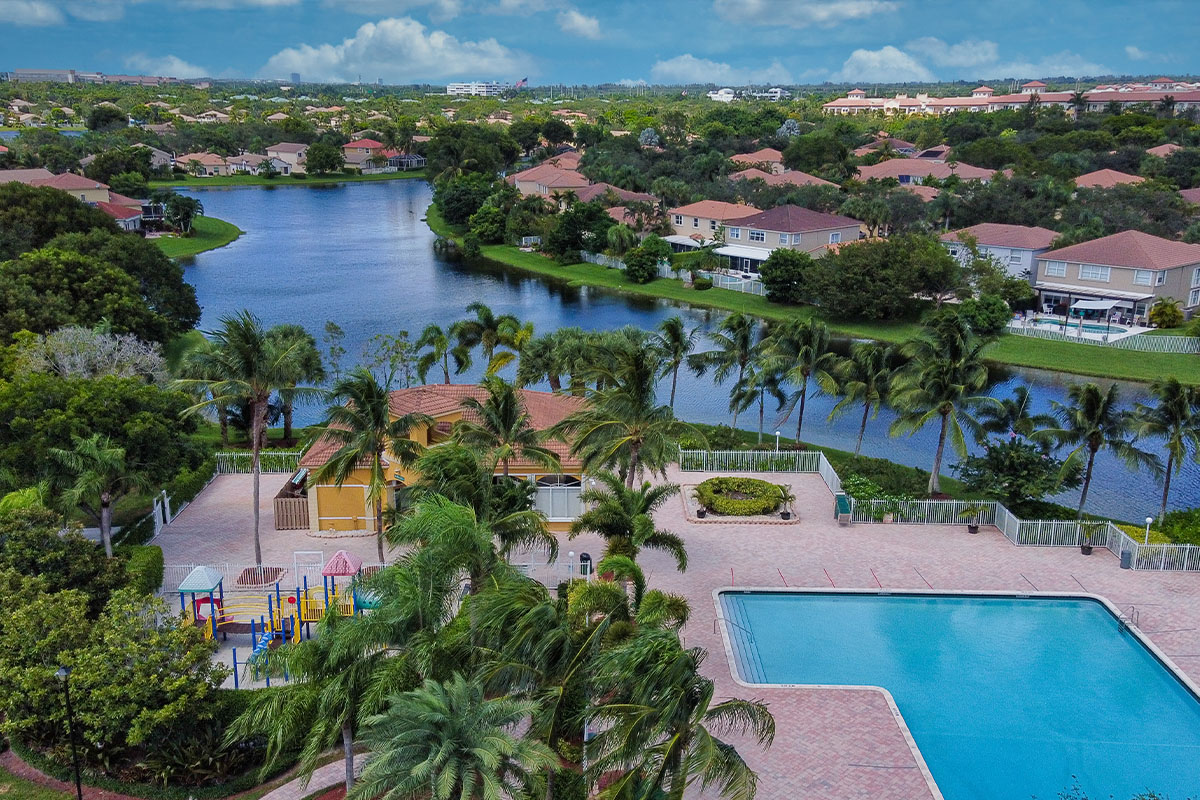 Emerald Estates > Emerald Estates > About us