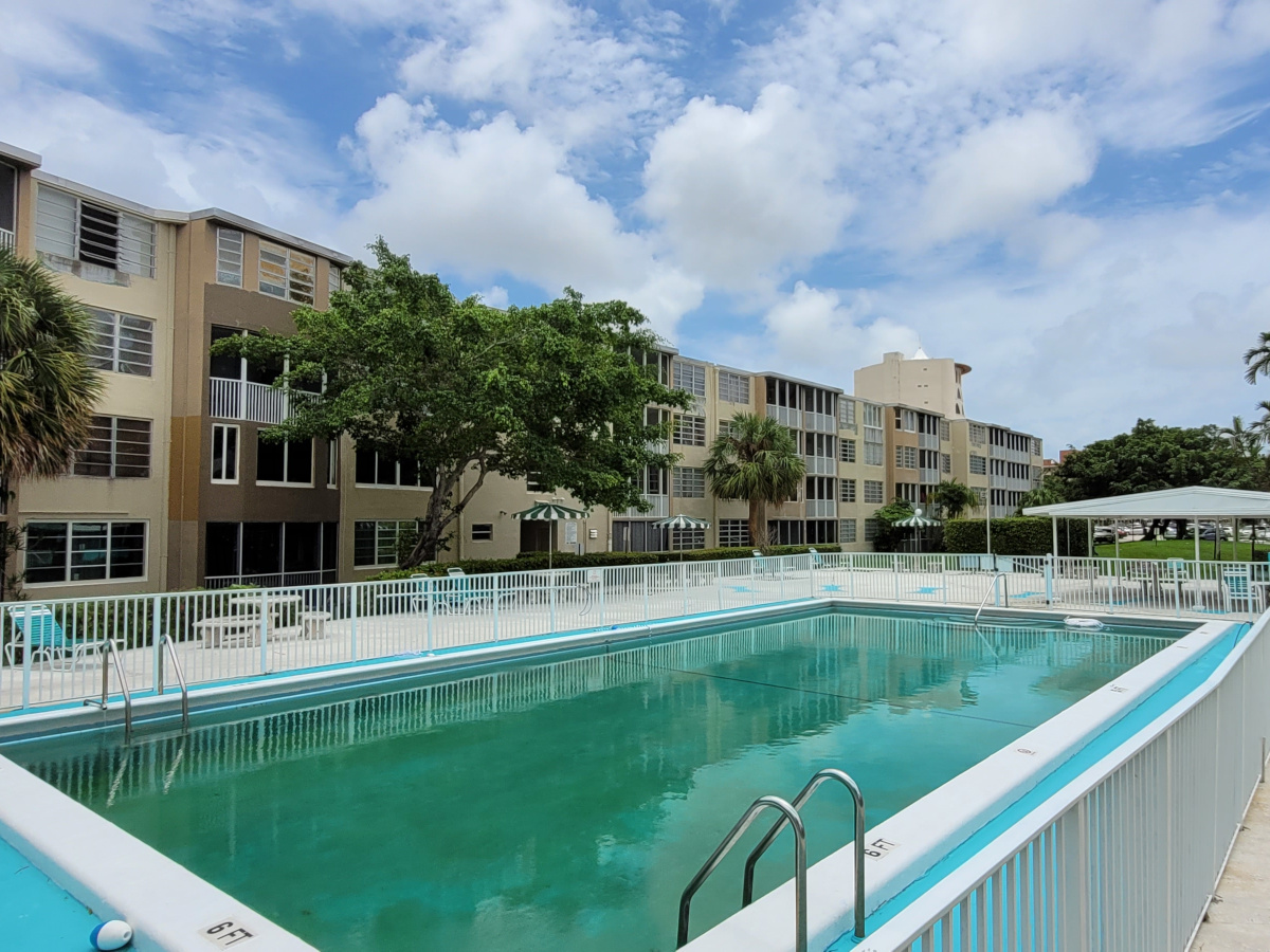 Jade Winds Condominium Association > JadeWinds > About us